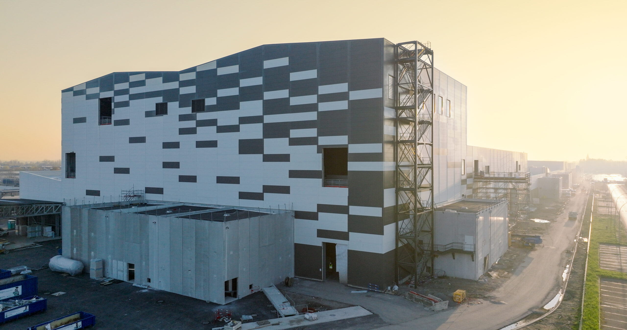 ACC-Gigafactory in Frankreich: Weitere Finanzierung gesichert - Battery ...